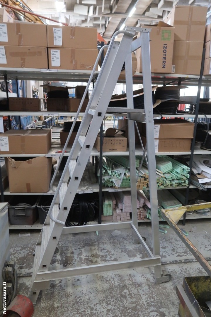 Nettivasara - Huutokauppa, Konkurssihuutokauppaa & Realisointia - Alumiiniset varastotikkaat ...